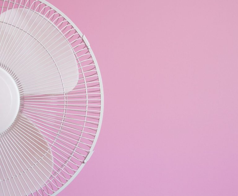 Top 10 Ceiling Fans With Standard Light Bulbs To Glow Your Room