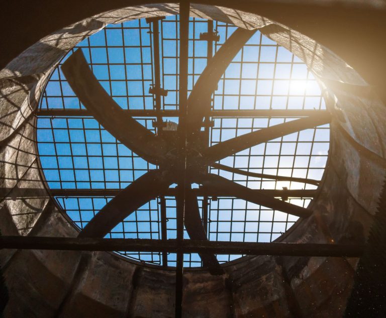 Top 10 Ceiling Fans With Standard Light Bulbs To Glow Your Room